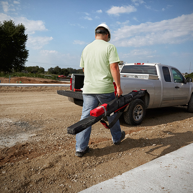 Milwaukee MLSB78 78” 4-Pocket Level Bag - BC Fasteners & Tools