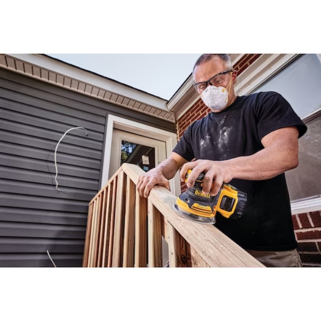 DeWalt DCW210P1 20V Max Brushless Random Orbital Sander Kit