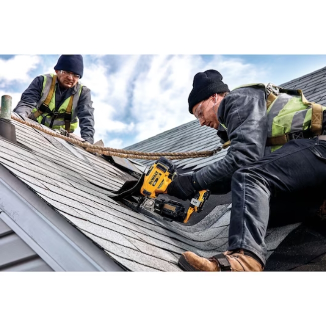 DeWalt DCN45RNB 20V MAX 15º Coil Roofing Nailer - Tool Only