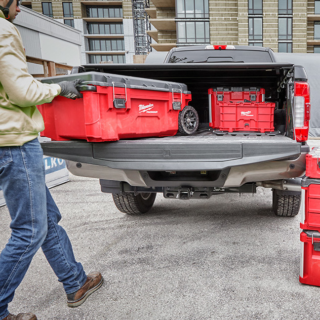 Milwaukee 48-22-8428 PACKOUT Rolling Tool Chest - BC Fasteners Milwaukee 48-22-8428 PACKOUT Rolling Tool Chest - BC Fasteners