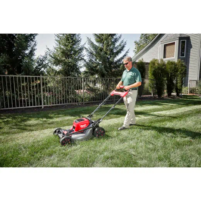 Milwaukee 2823-22HD M18 21" Dual Battery Mower Kit