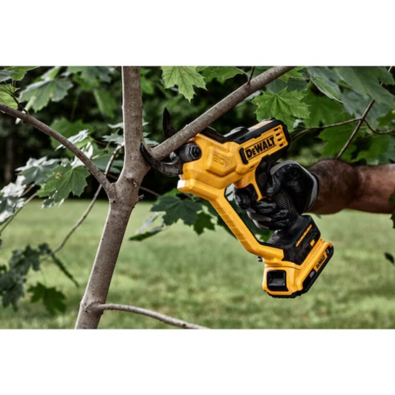 DeWalt DCPR320B 20V MAX 1-1/2" Cordless Pruner - tool only