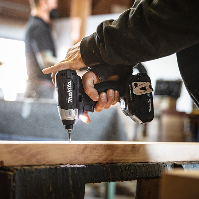 Makita DTD157ZB 18V LXT 1/4" Sub-Compact Impact Driver