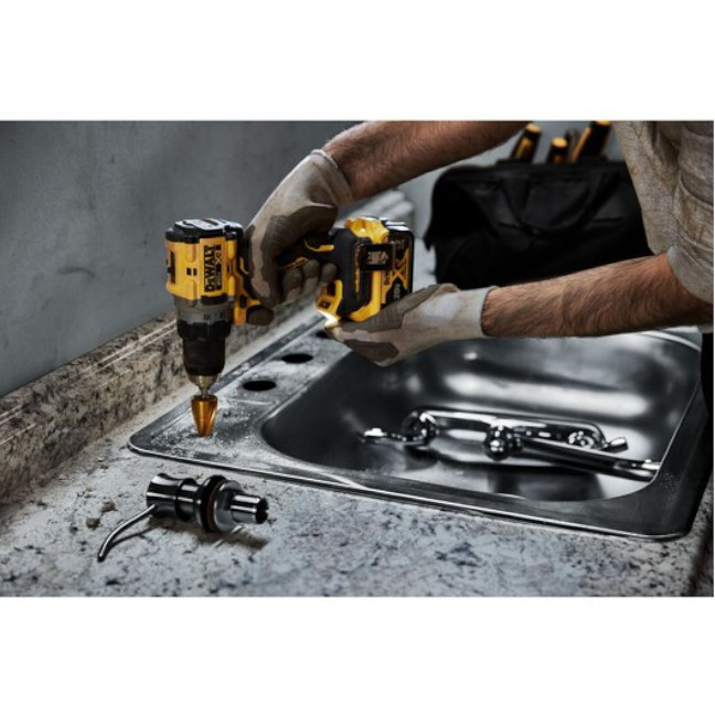 DeWalt DCD800D2 20V MAX XR 1/2" Brushless Drill/Driver Kit