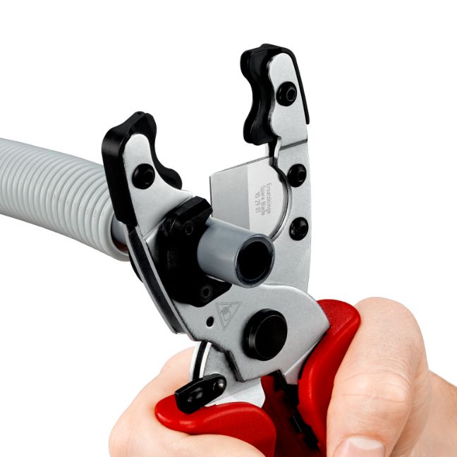 Knipex 902520 8-1/2" PVC Pipe Cutter for 1/2" to 1" Composite Pipes and ...