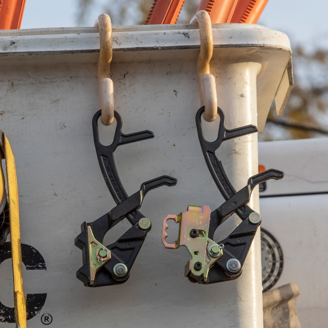 Klein 16477-20 Wide Range Distribution Grip with Hot Latch for Copper ...