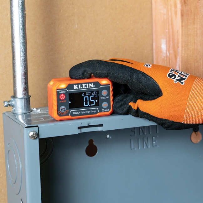 Klein 935DAA Digital Angle Gauge with Angle Alert - BC Fasteners & Tools