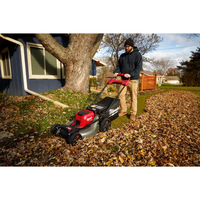 Milwaukee 2823-22HD M18 21" Self-Propelled Dual Battery Mower Kit