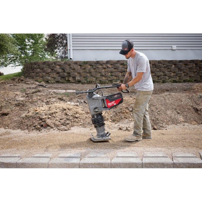 Milwaukee MXF270-2HD MX FUEL 70kg Rammer Kit - BC Fasteners & Tools